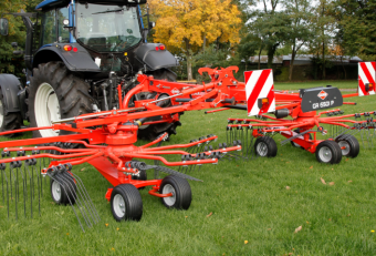 Nesený shrnovač píce středový KUHN GA 6501 P - AGRICO, s.r.o.