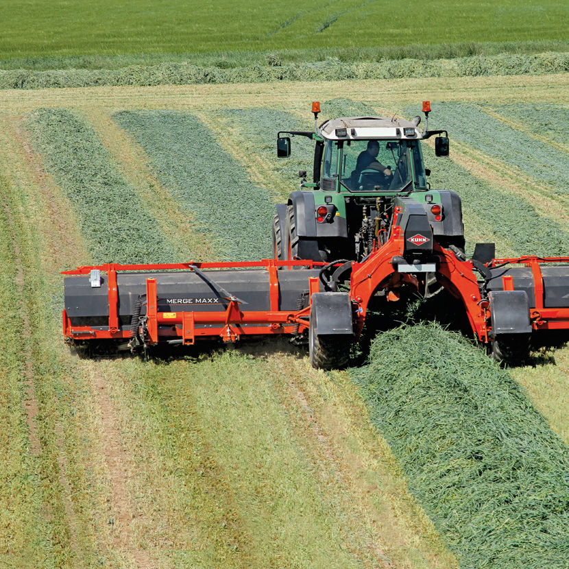 Pásový shrnovač píce Merge Maxx 760 / 950 / 1090 - AGRICO, s.r.o.