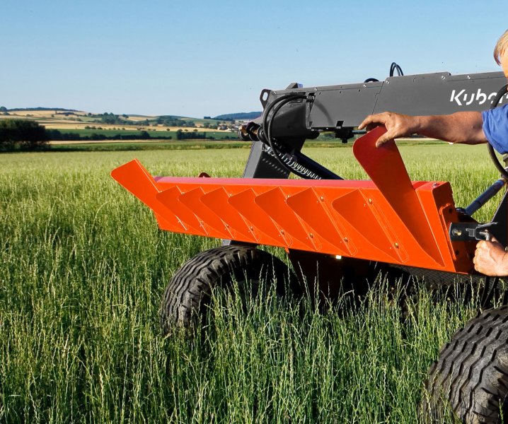 Tažený diskový žací stroj s kondicionérem KUBOTA DMC8000 - AGRICO, s.r.o.