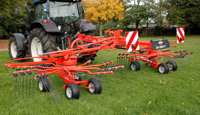 Nesený shrnovač píce středový KUHN GA 6501 P - AGRICO, s.r.o.